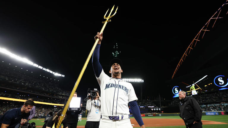 Heroics from Jorge Polanco and Julio Rodriguez lead M’s past Tigers in ...