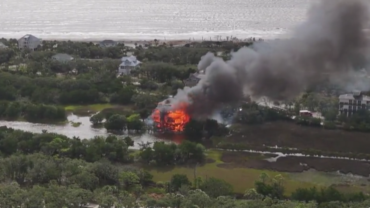 Un incendie ravage la villa de Diane Goodstein, une juge anti-Trump ...