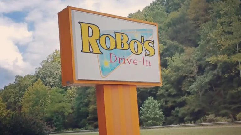 Virginia's Quiet Blue Ridge Mountain Town Is A Haven For Outdoor ...