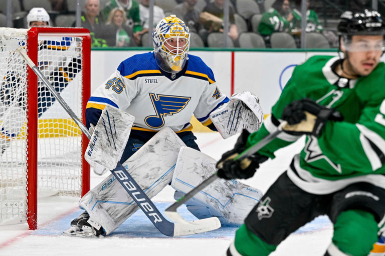 The Sabres claim another goalie and put him on the final roster