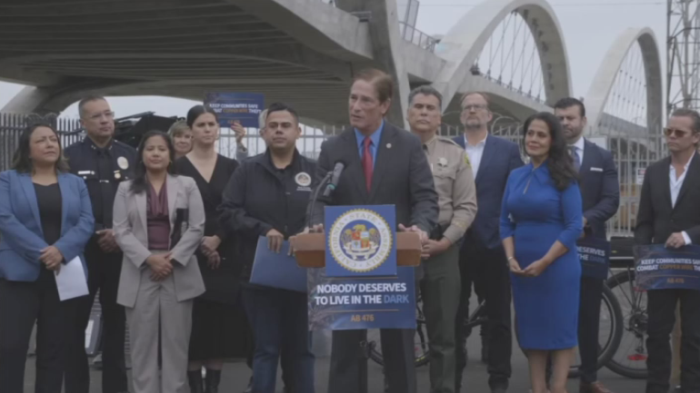Los Angeles leaders urge Gov. Newsom to sign bill aimed at cracking ...