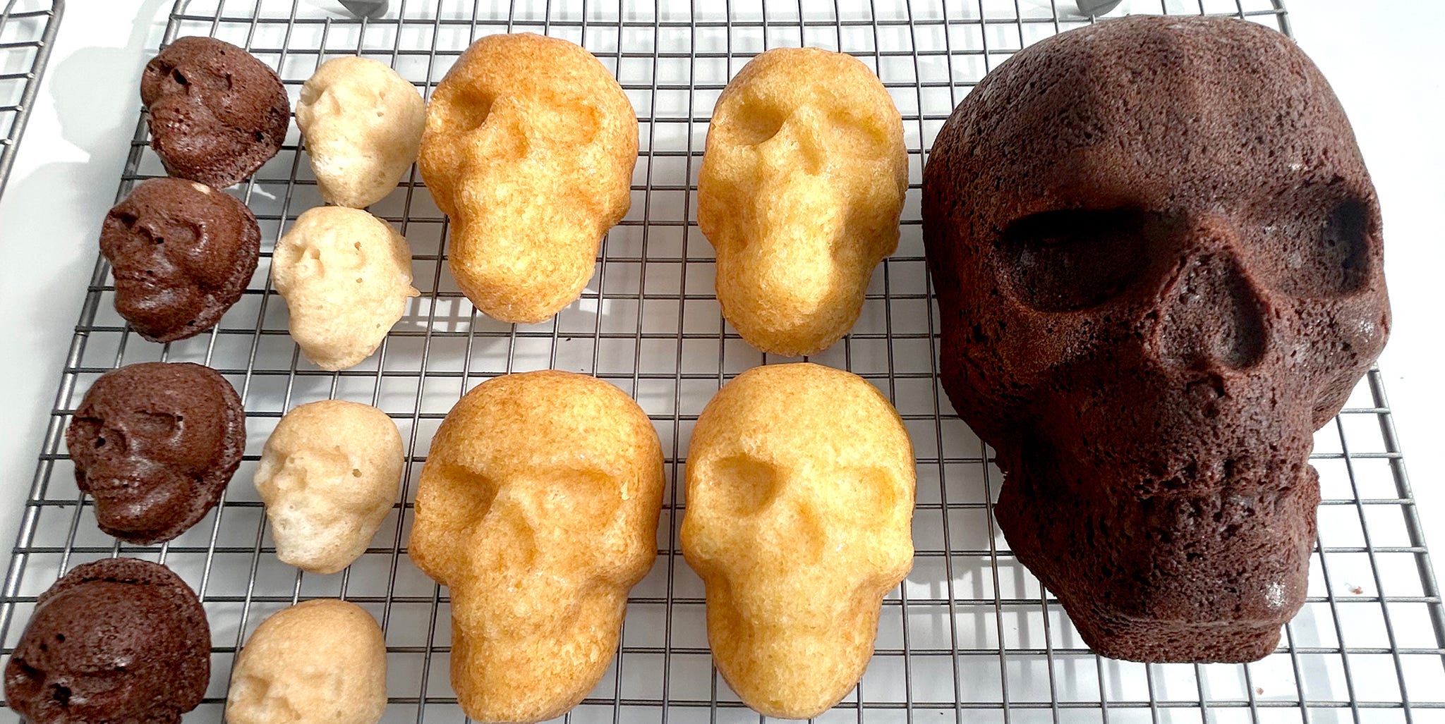 Skull Cake Pans Are the Lazy Person's Secret to Halloween—and They're ...