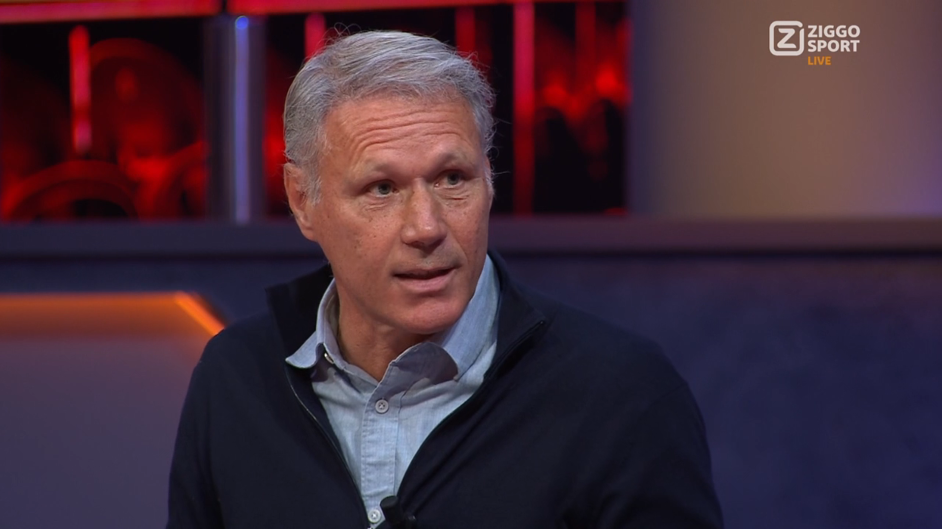 Marco van Basten pakt één Ajax-speler bijzonder hard aan: 'Dat speelt ...