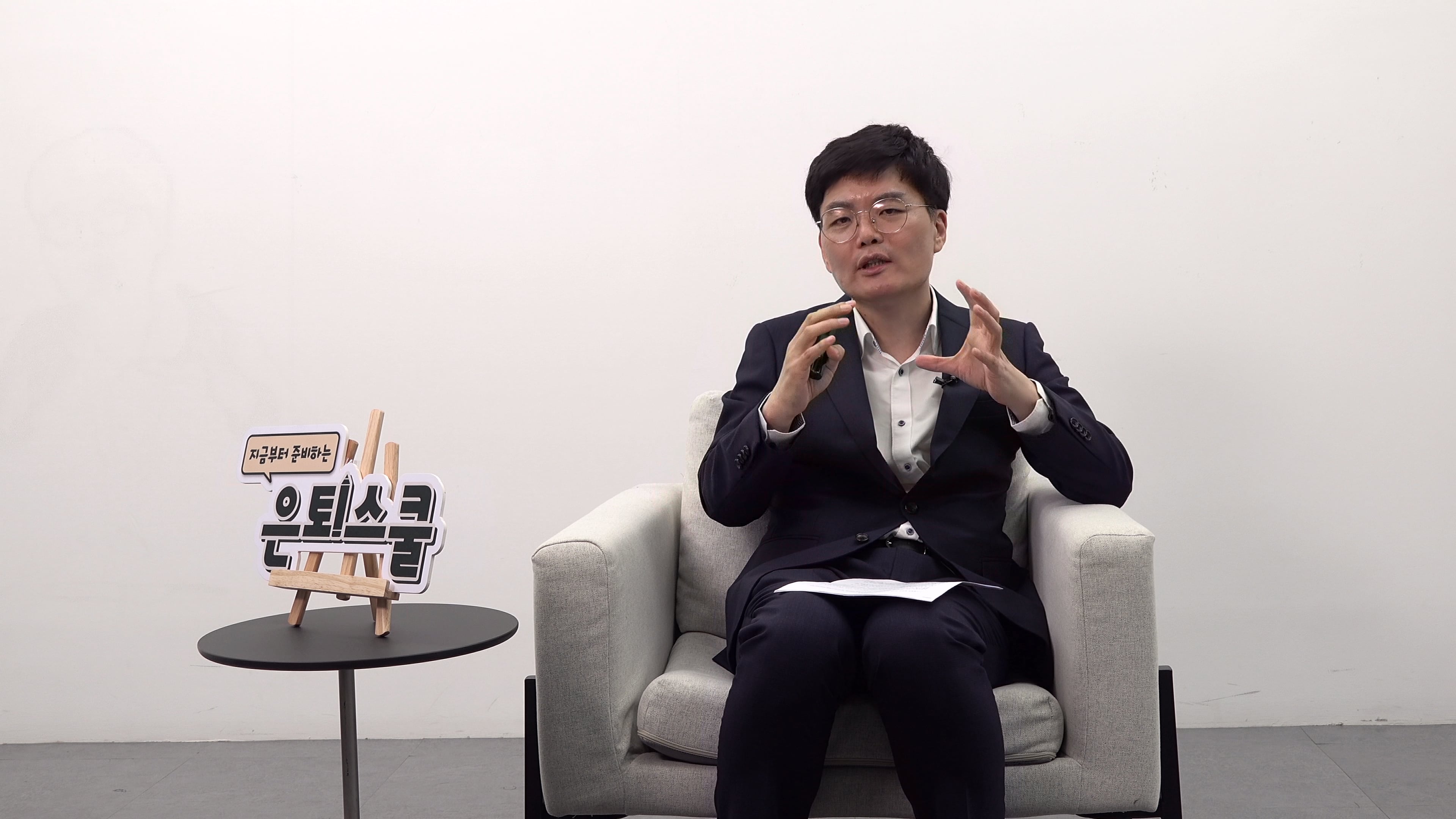 Marathon gold medalist advises smiling to boost running rhythm