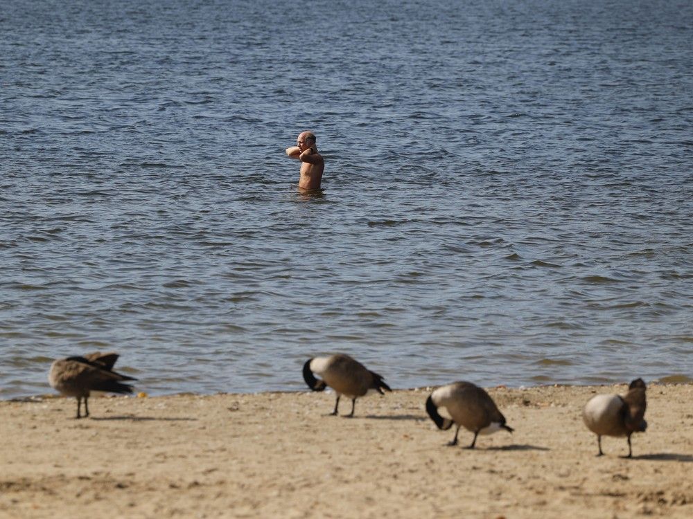 Ottawa breaks October heat records with dry conditions expected to continue