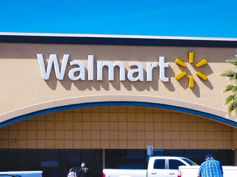 Walmart's 'Perfect' 42-Can, Wheeled Cooler Is Now $25 & Great for ...