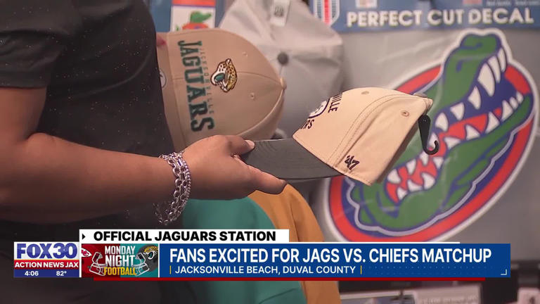 Jaguars fans gear up ahead of Monday night football in Jacksonville