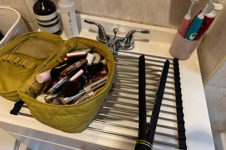 I Put a Dish-Drying Rack in My Tiny Bathroom, and It Changed Everything