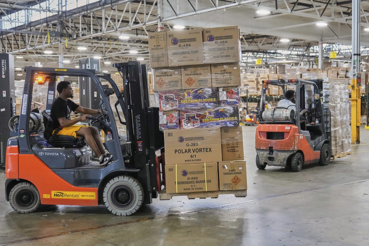 U.S. Warehouse Vacancies Steady as Demand Rises With Less New Space