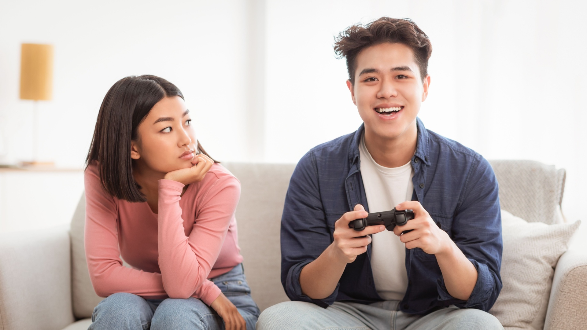 10 Behaviors That May Indicate An Emotionally Immature Partner