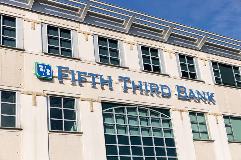 Fifth Third Bancorp To Acquire Comerica Bank For $10.9B In All-Stock ...