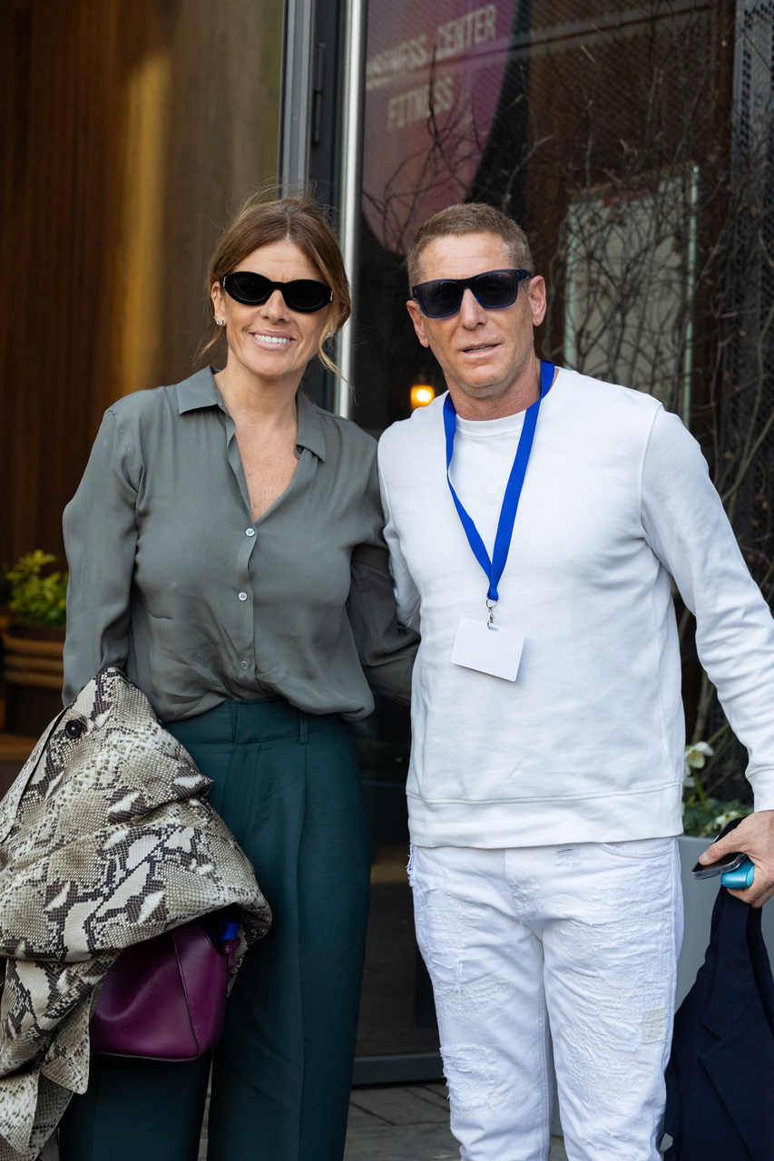 Lapo Elkann, la storia con Martina Stella, l'amore con la cugina Bianca, la trans Patrizia, le ...