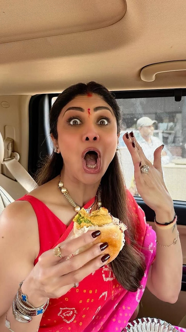 Shilpa Shetty Enjoys Mumbai's Classic Vada Pav: Check Out Popular ...