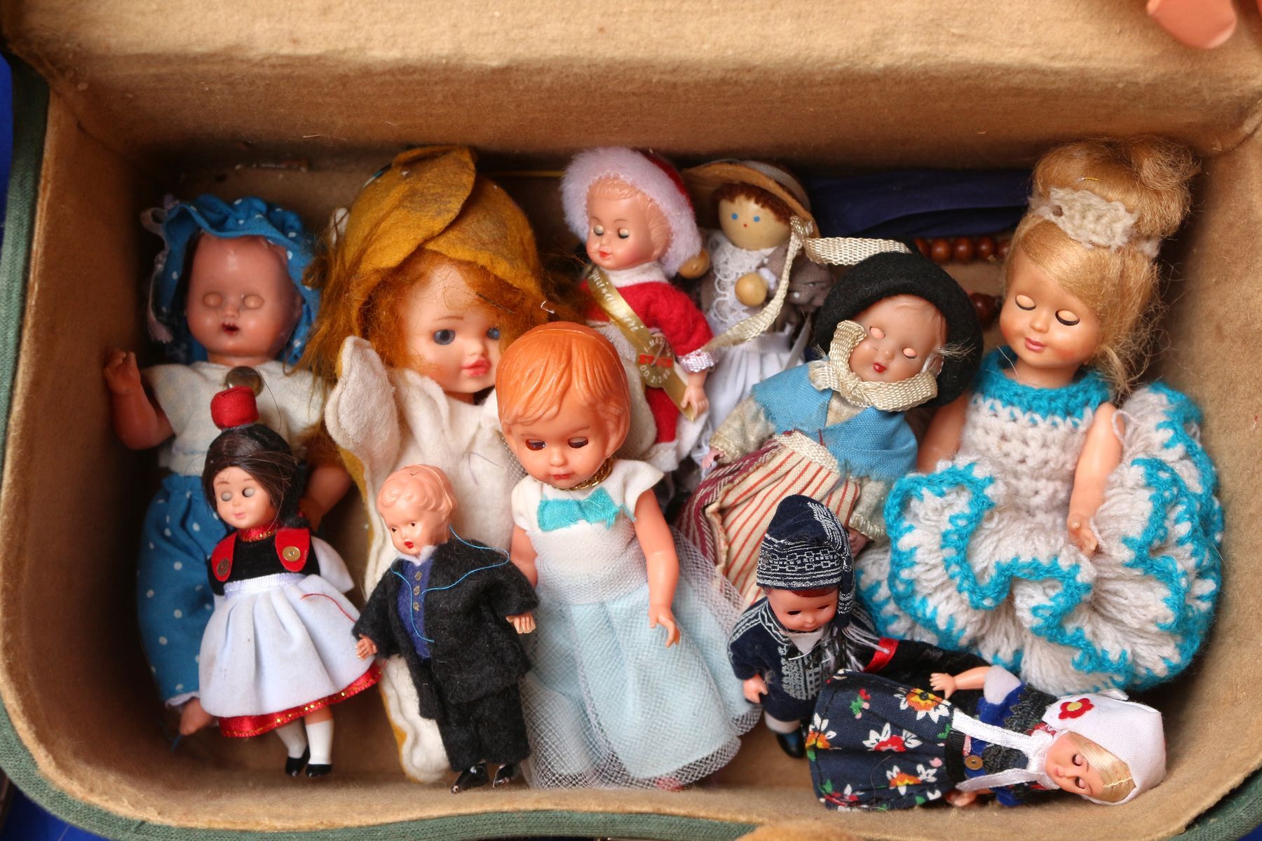 20 things to look for at flea markets (that might be worth something)