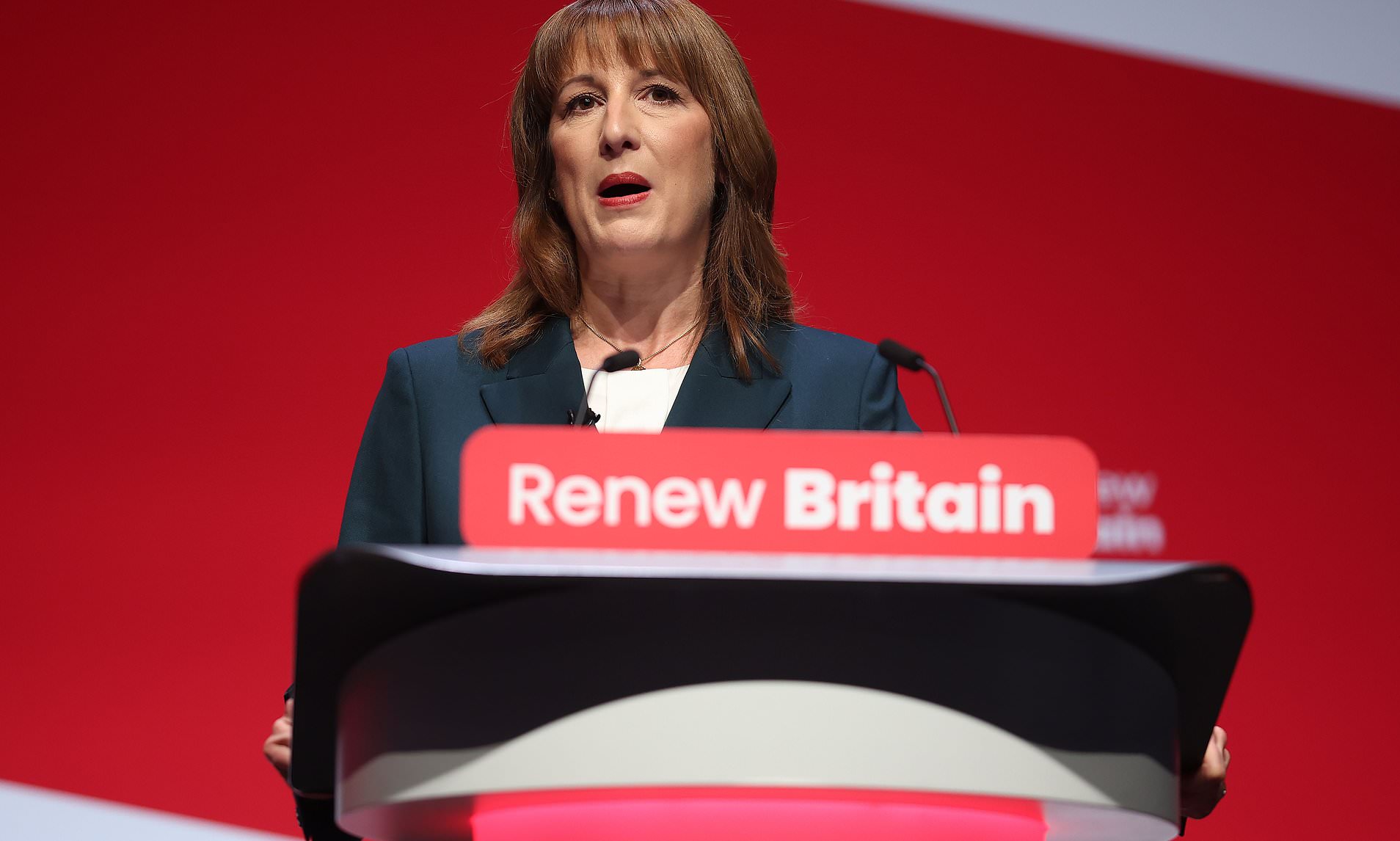 Cut business costs in Budget or cut growth, accountants tell Chancellor