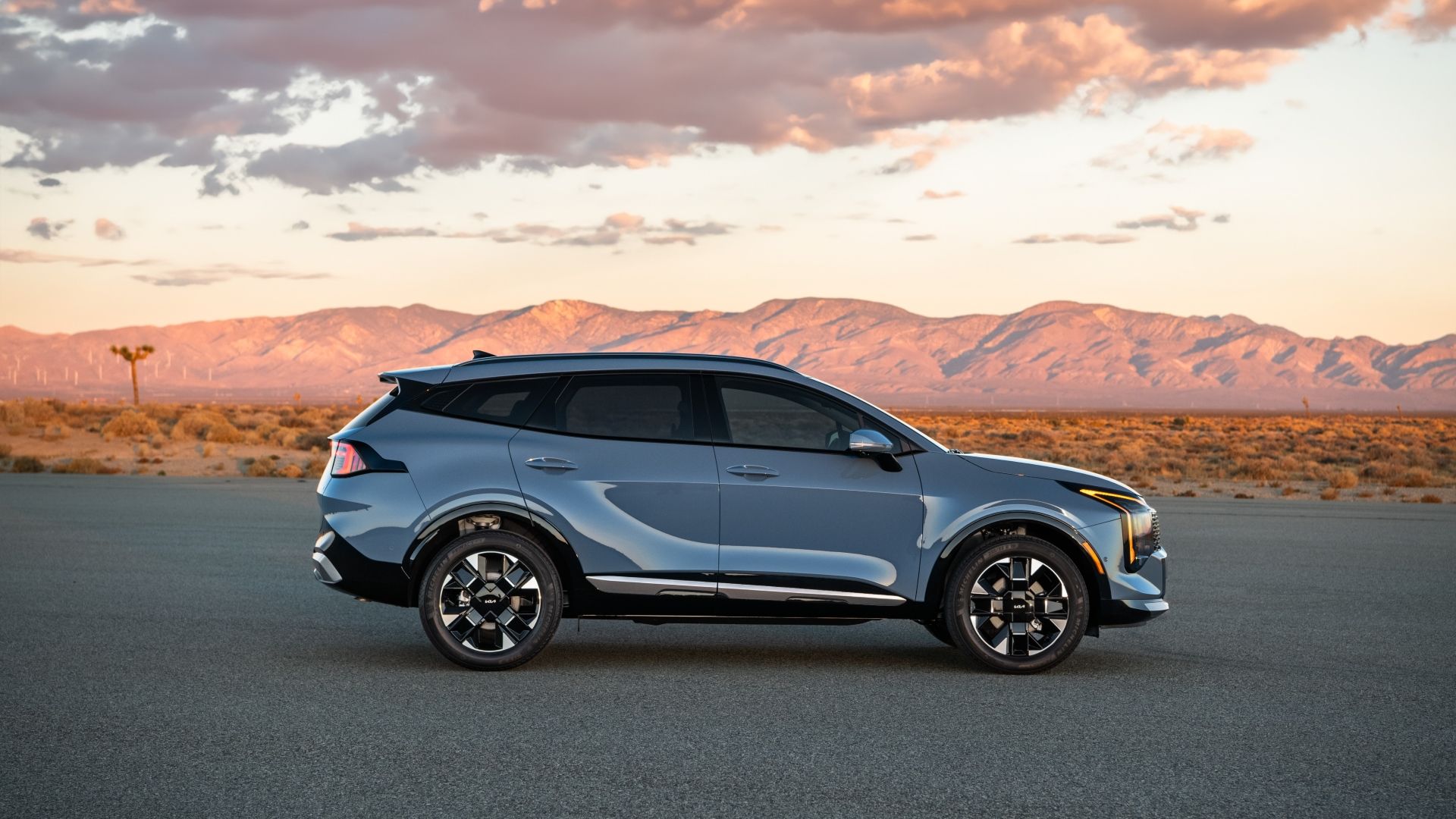 This Hybrid SUV Is More Efficient Than the RAV4 and CR-V