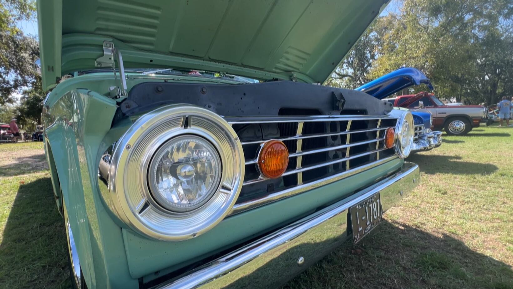 Cruisers show off antiques at Long Beach’s first-ever Show & Shine event