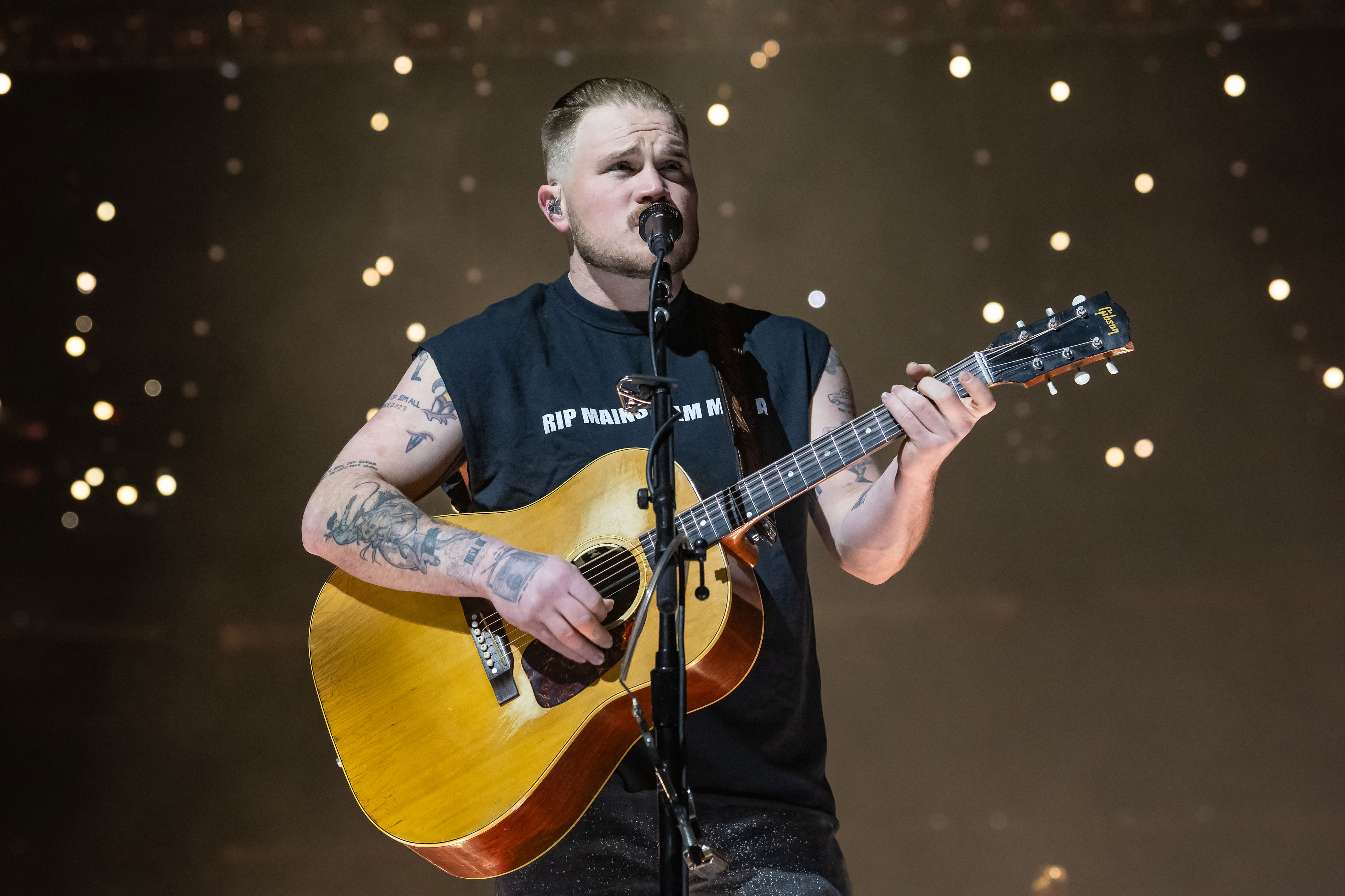 Country singer Zach Bryan warns ICE will ‘bust down your door’ in new song