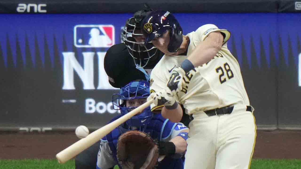 Misiorowski-led bullpen leads Brewers past Cubs for 2-0 lead in NLDS