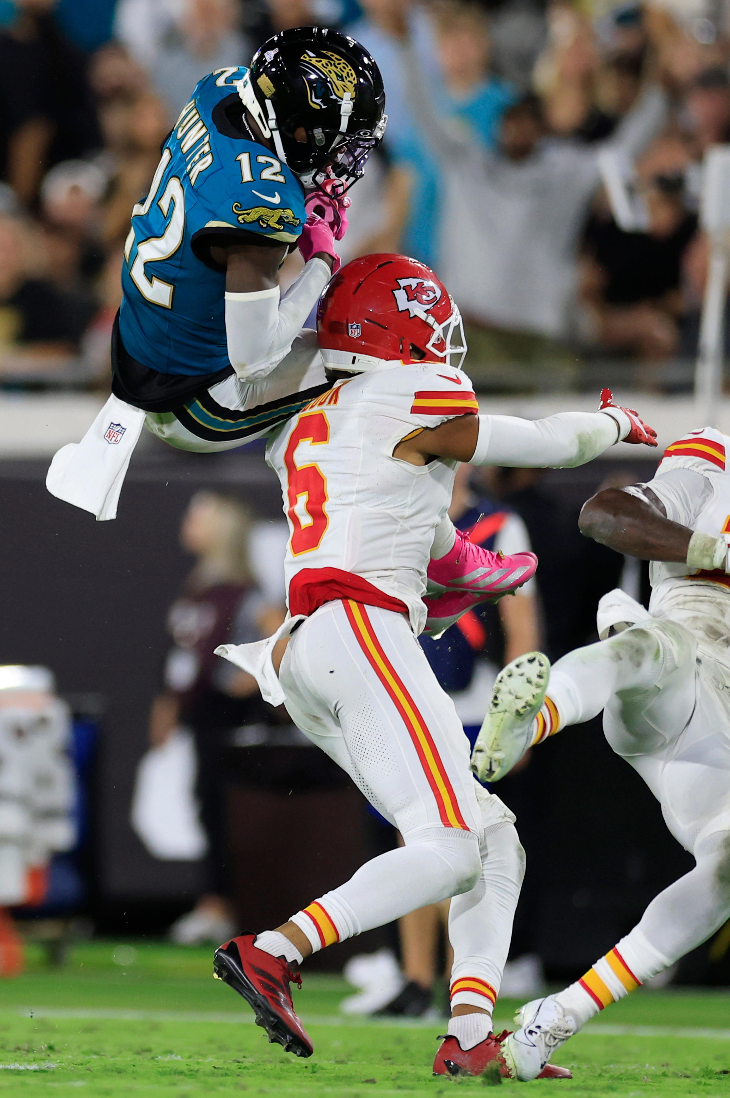 See Travis Hunter's insane catch in Jaguars' wild win over Kansas City Chiefs on 'MNF'