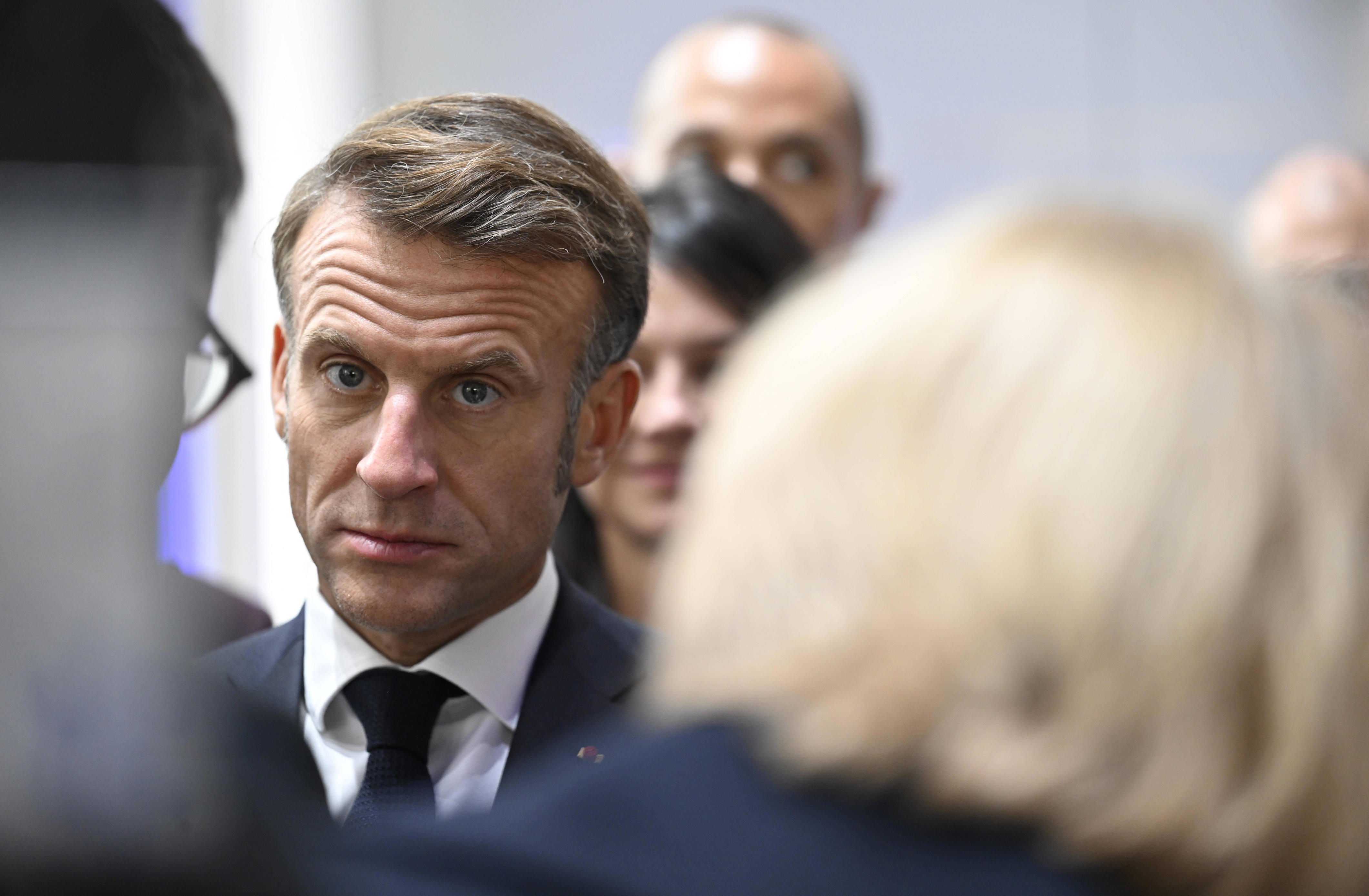 «Il a un problème de psyché, il est dingue» : la charge du député ...