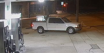 Stolen Dinosaur Statue Named Clair Returned to Gas Station With Apology ...