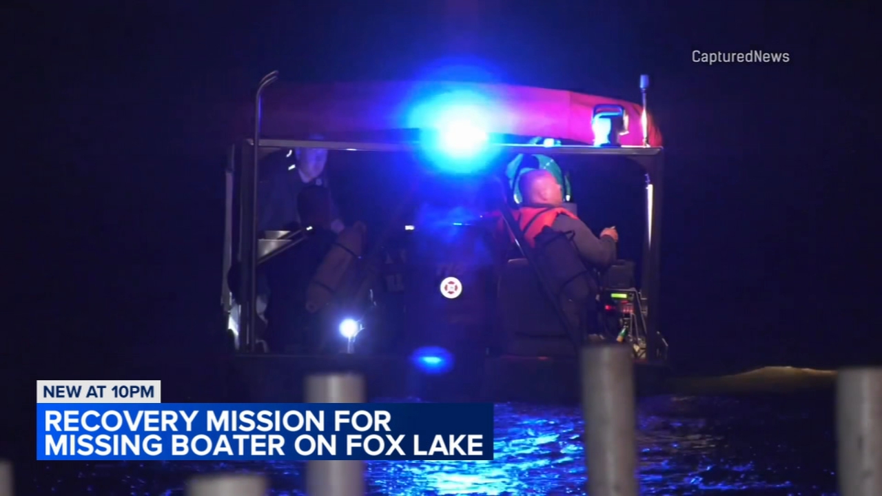 Crews searching for missing boater in Fox Lake, sheriff's office says