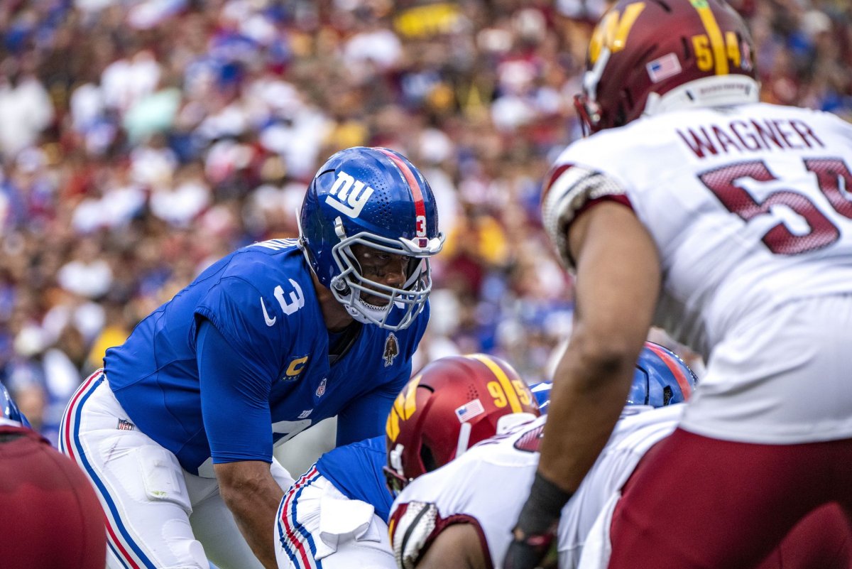 N.Y. Giants to bench Russell Wilson, start QB Jaxson Dart vs. Chargers