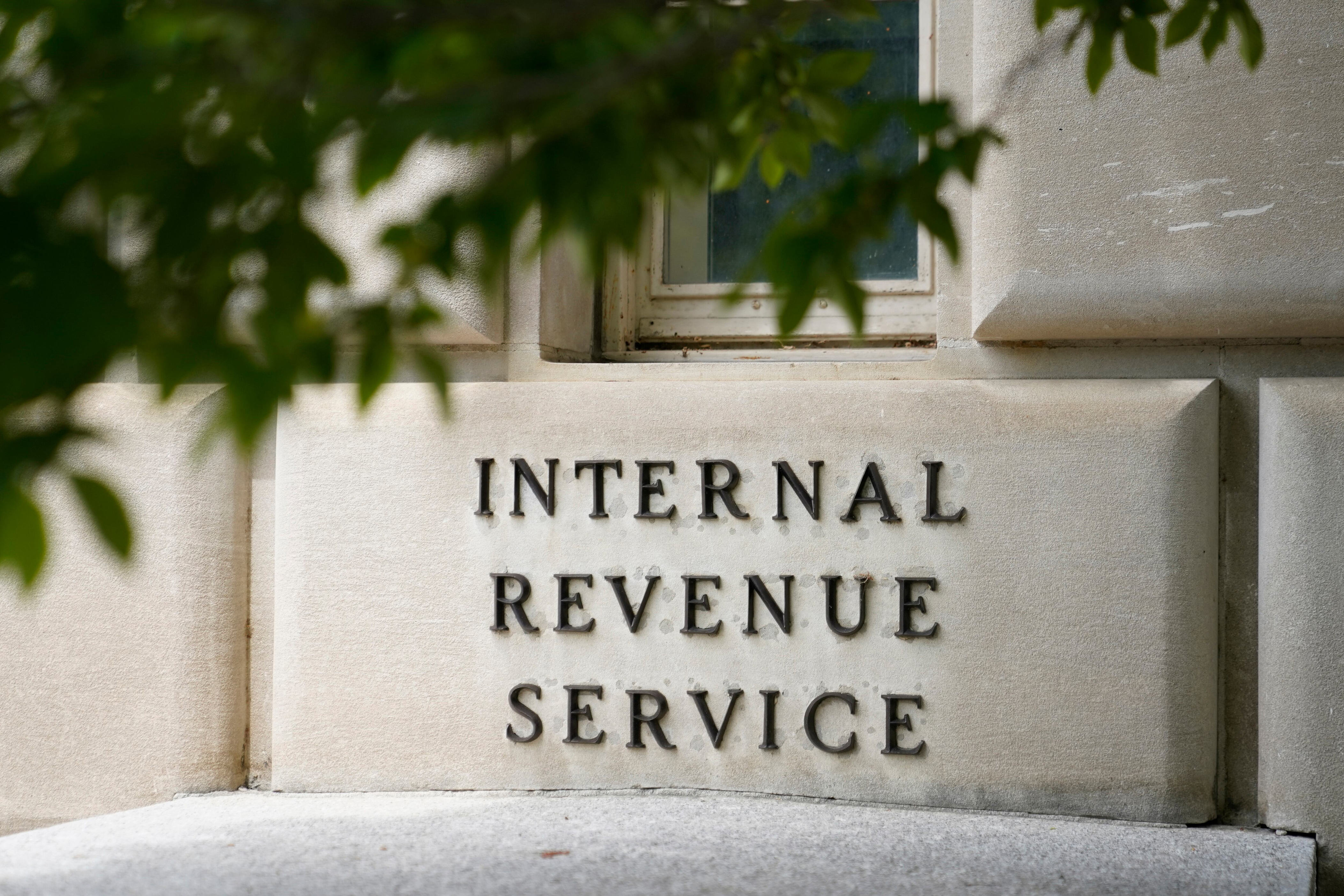 IRS to phase out paper tax refund checks starting with individual taxpayers