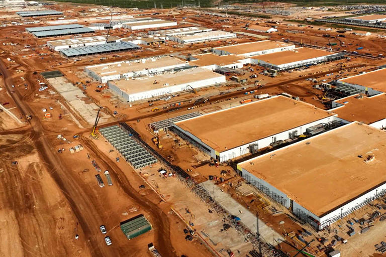 CoreWeave stock rises again. Wall Street loves Nvidia investment