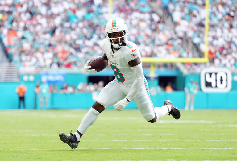 Dolphins WR refused to believe the team traded Jaylen Waddle