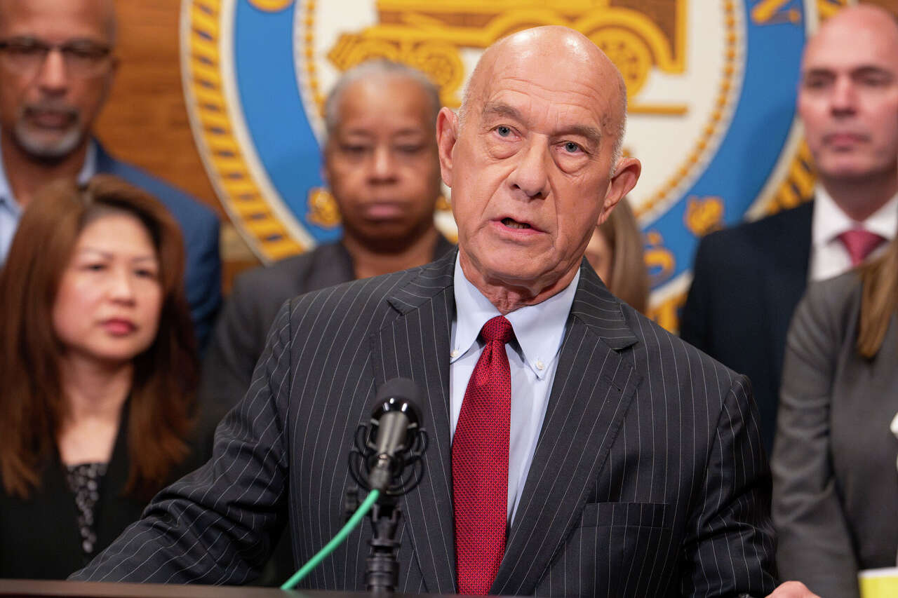 No serial killer in Houston, mayor says after 5 bodies found in local ...