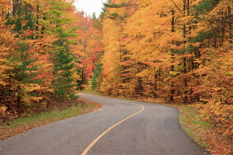 Five leaf-peeping destinations to visit in Michigan this fall
