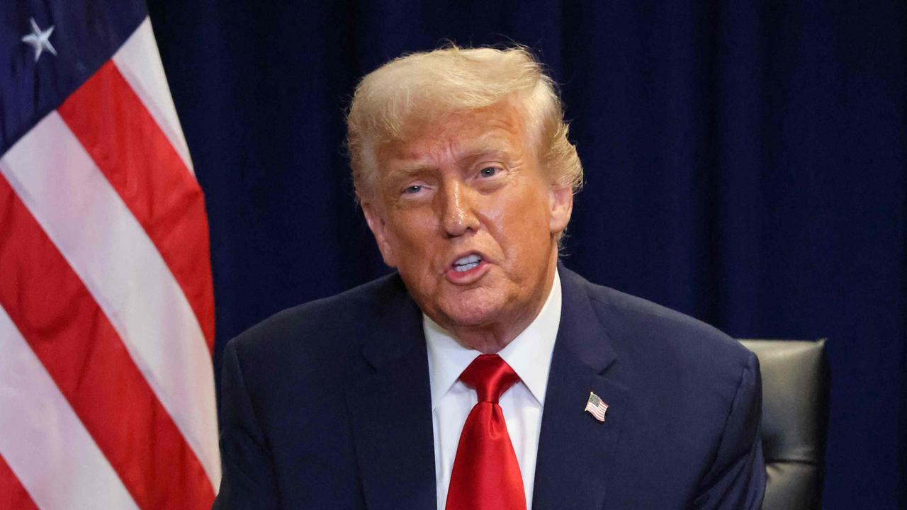 Albo’s Trump selfie instantly goes viral