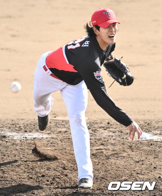 154km 장발 클로저 한맺힌 7년 도전 멈춘다...KIA 홍원빈 전격 은퇴