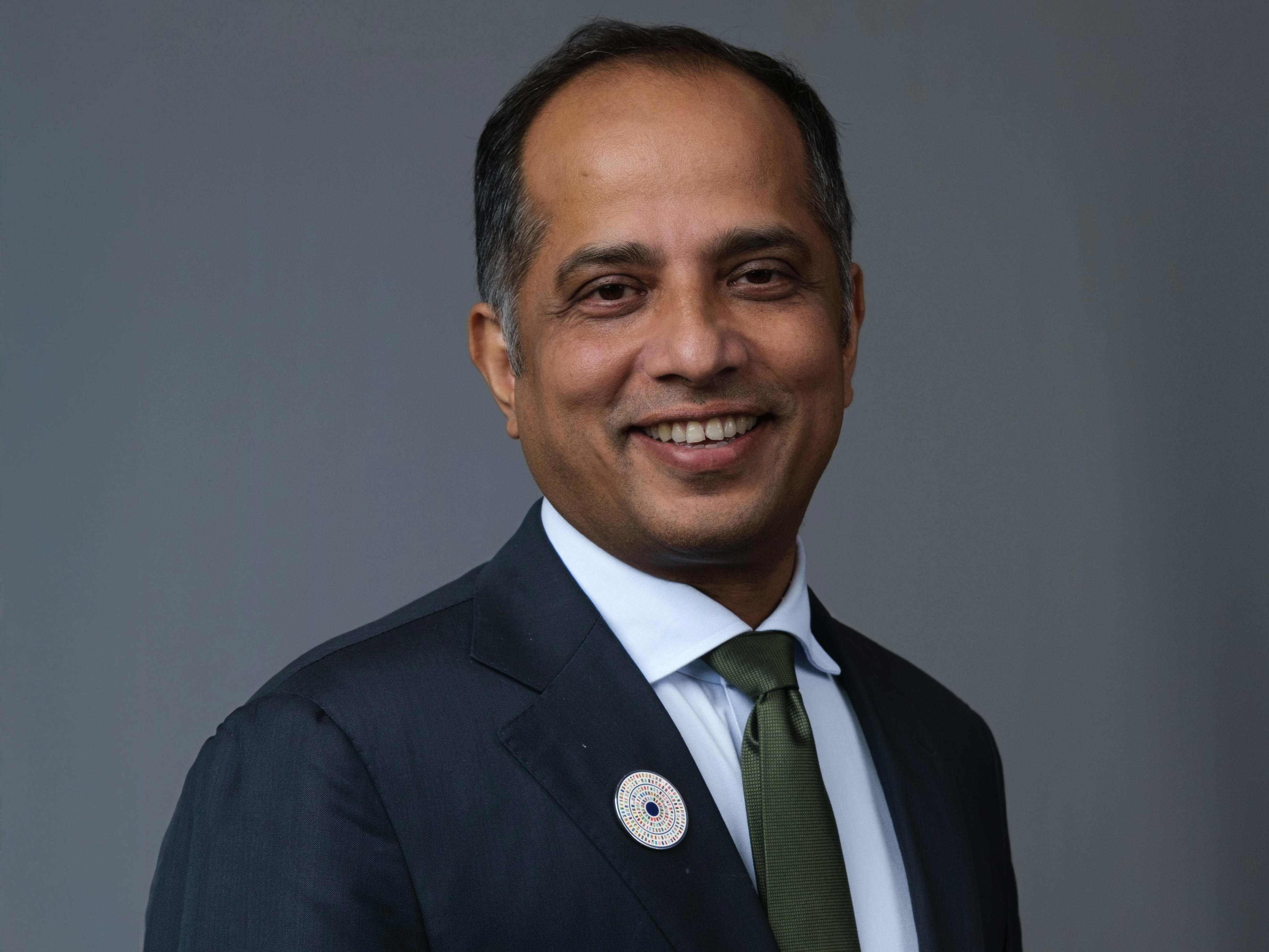 A finance veteran says junior bankers aren't doomed — they're actually ...