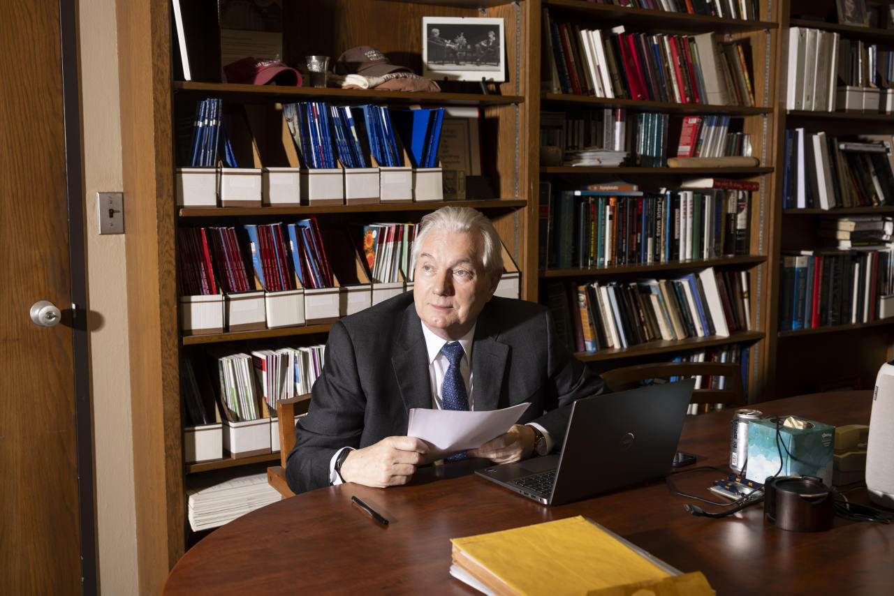 The Doctors Building a Public-Health Universe Outside the Government