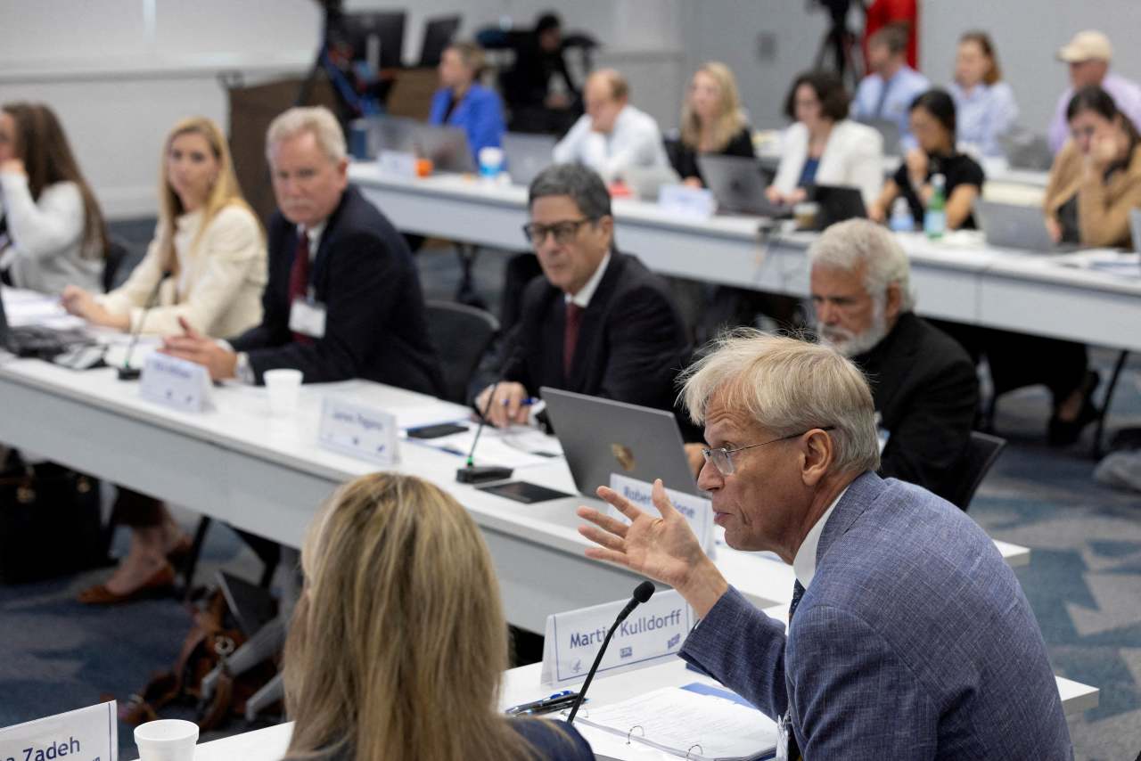 The Doctors Building a Public-Health Universe Outside the Government