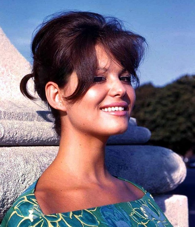 Claudia Cardinale 'nữ phù thủy' của điện ảnh Ý qua đời ở tuổi 87