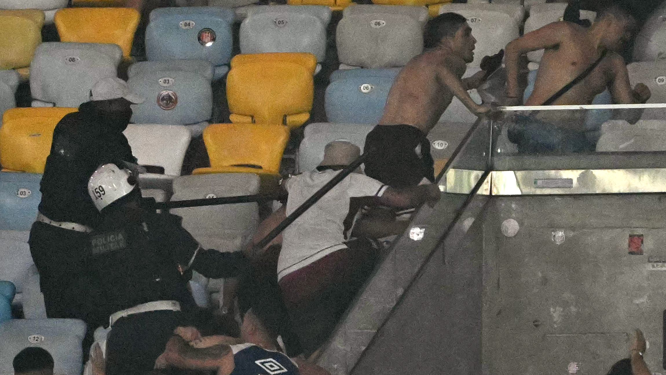 Fluminense pode ser punido por violência policial no jogo contra o ...