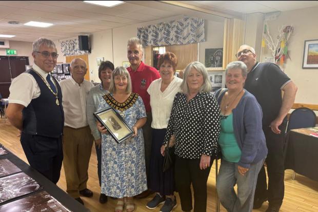 Swindon mayor visits open day hosted by community group