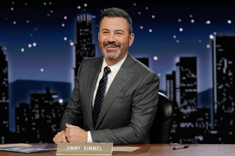 Jimmy Kimmel mocks FCC chairman alongside Robert De Niro in show return