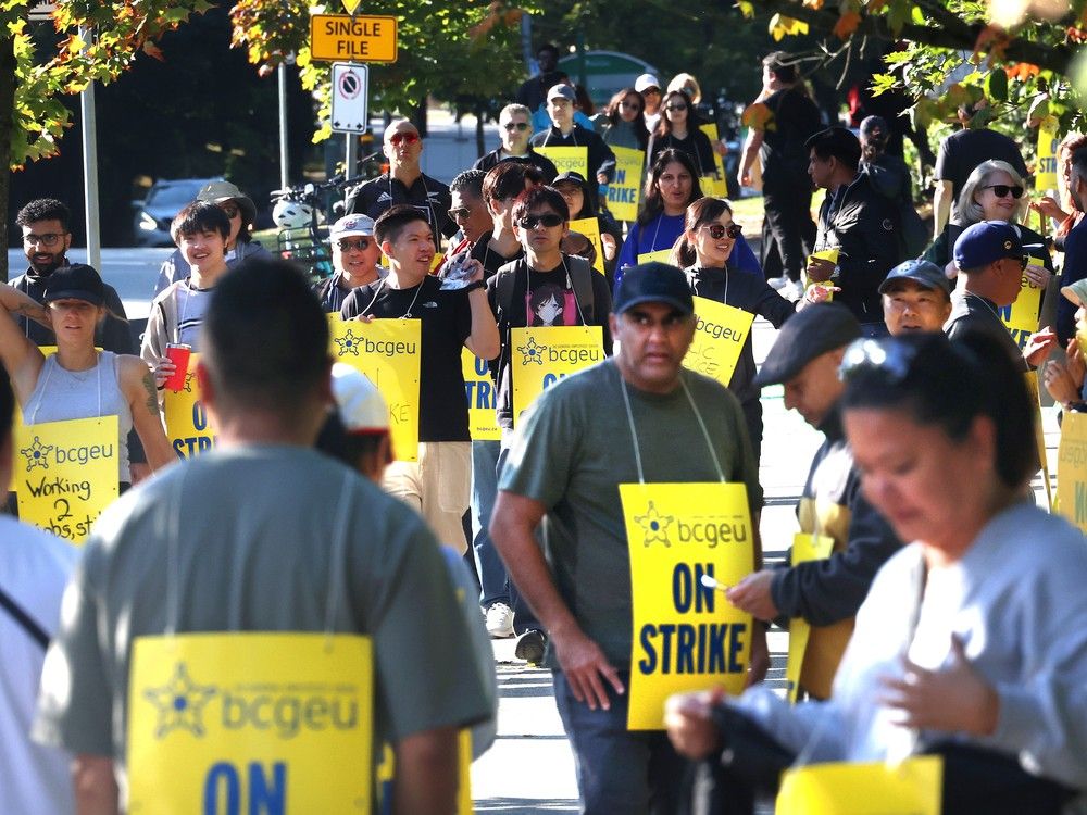 Restaurants brace for 'widespread shortages' as BCGEU strike expands to ...
