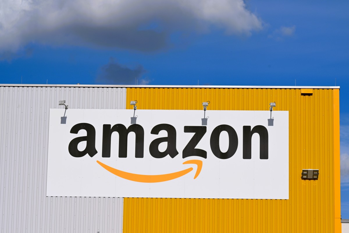 Amazon is selling $80 sherpa-lined zip hoodies for just $32 and 60% off