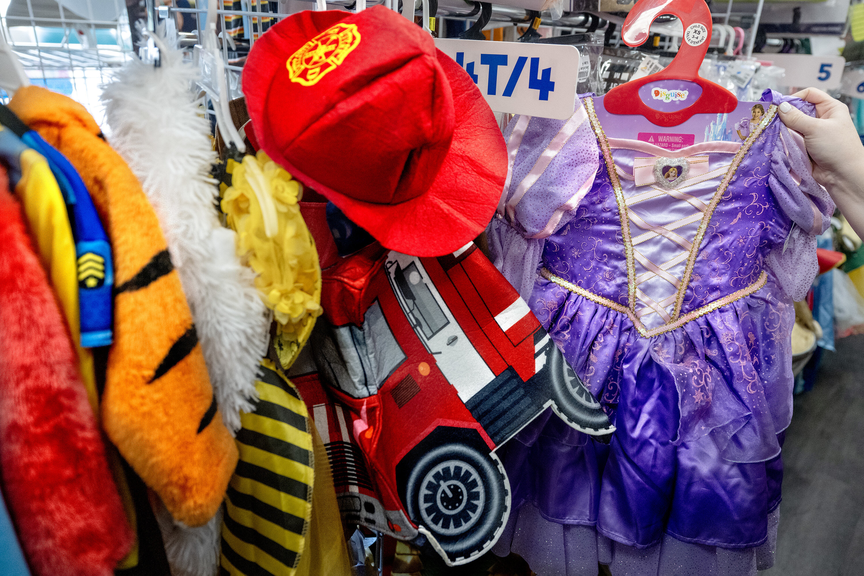 Kids’ Halloween costumes cost as much as $90. Here’s how to get them ...