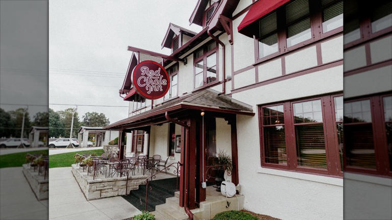 The Oldest Restaurant In Every US State You Can Still Visit