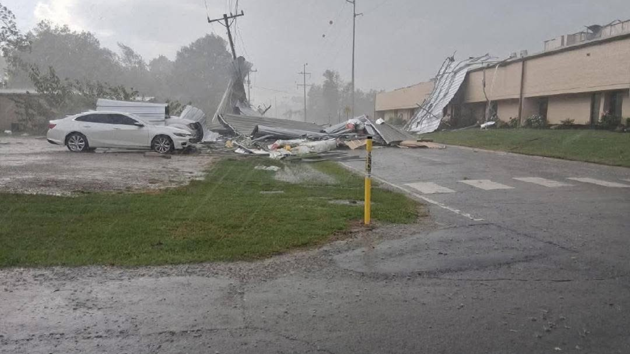 Sallisaw, OK Tornado Watch: Hospital Roof Ripped Off Amid Ongoing ...