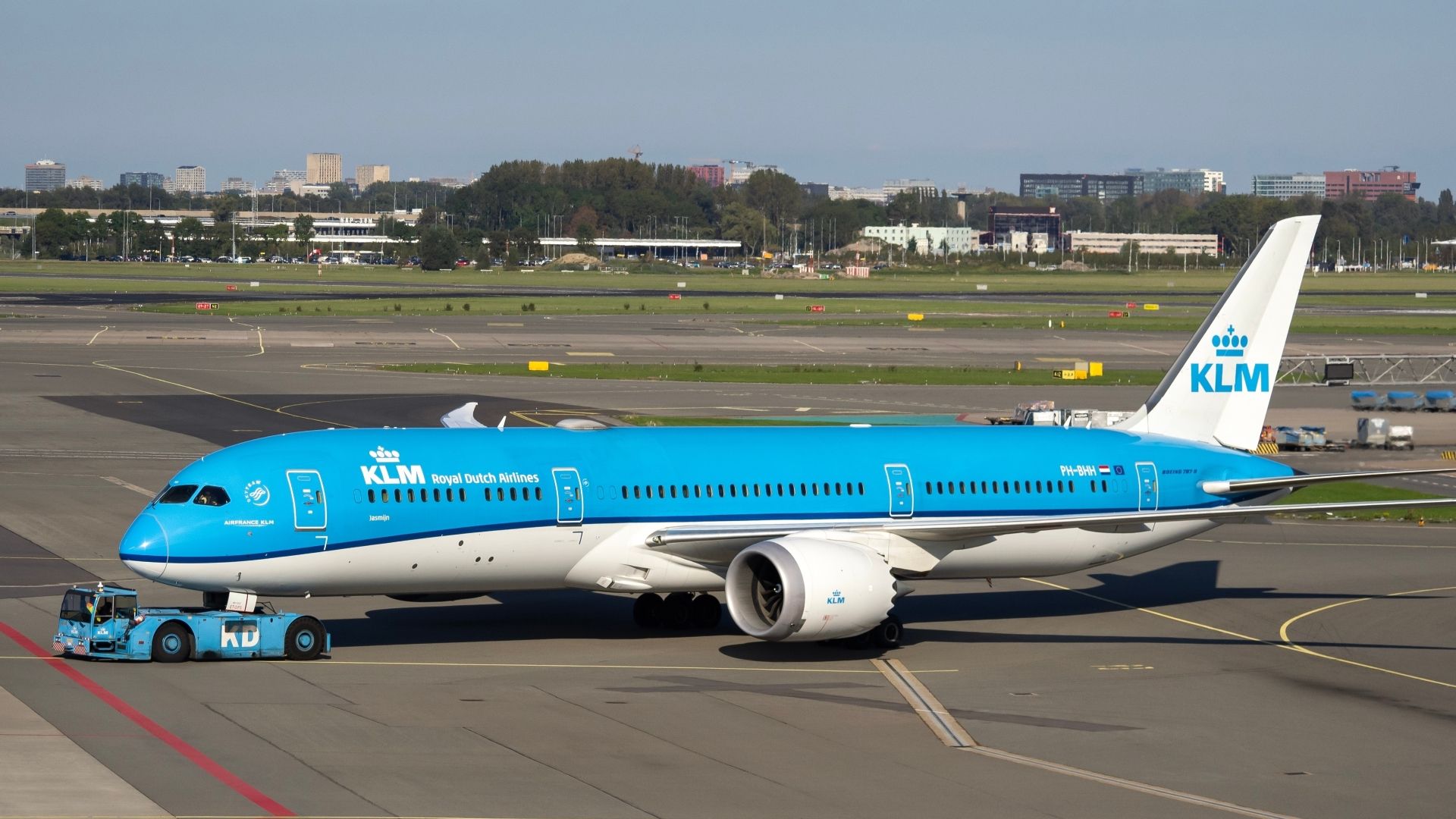 KLM Ground Staff Striking In Amsterdam Tomorrow: 6-Hour Walkout To ...