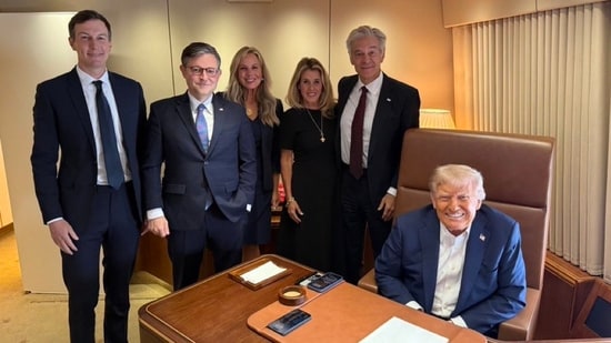 Donald Trump's phone wallpaper has the internet talking