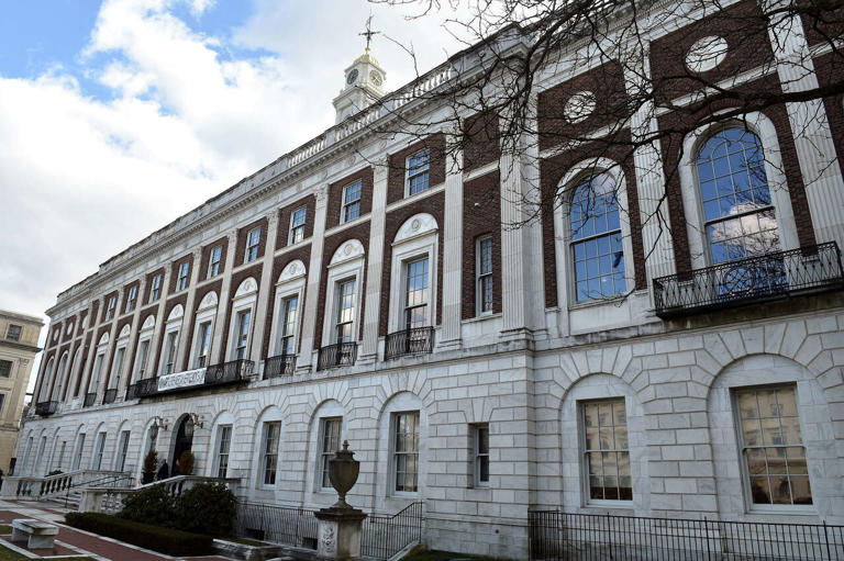 Waterbury misses out on $500,000 tax incentive because of delayed solar ...